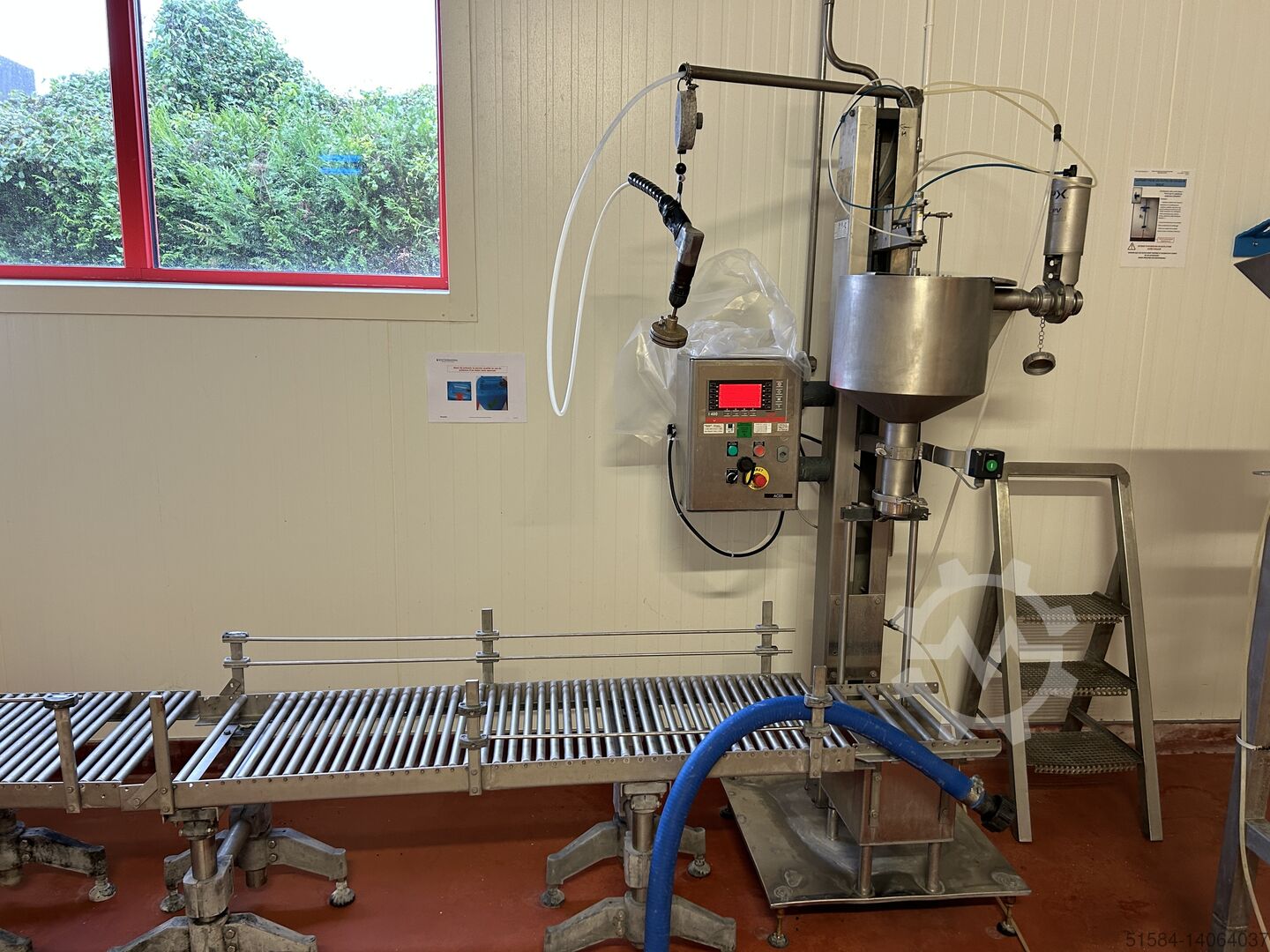 used Liquid filler MOM ST22 for sale