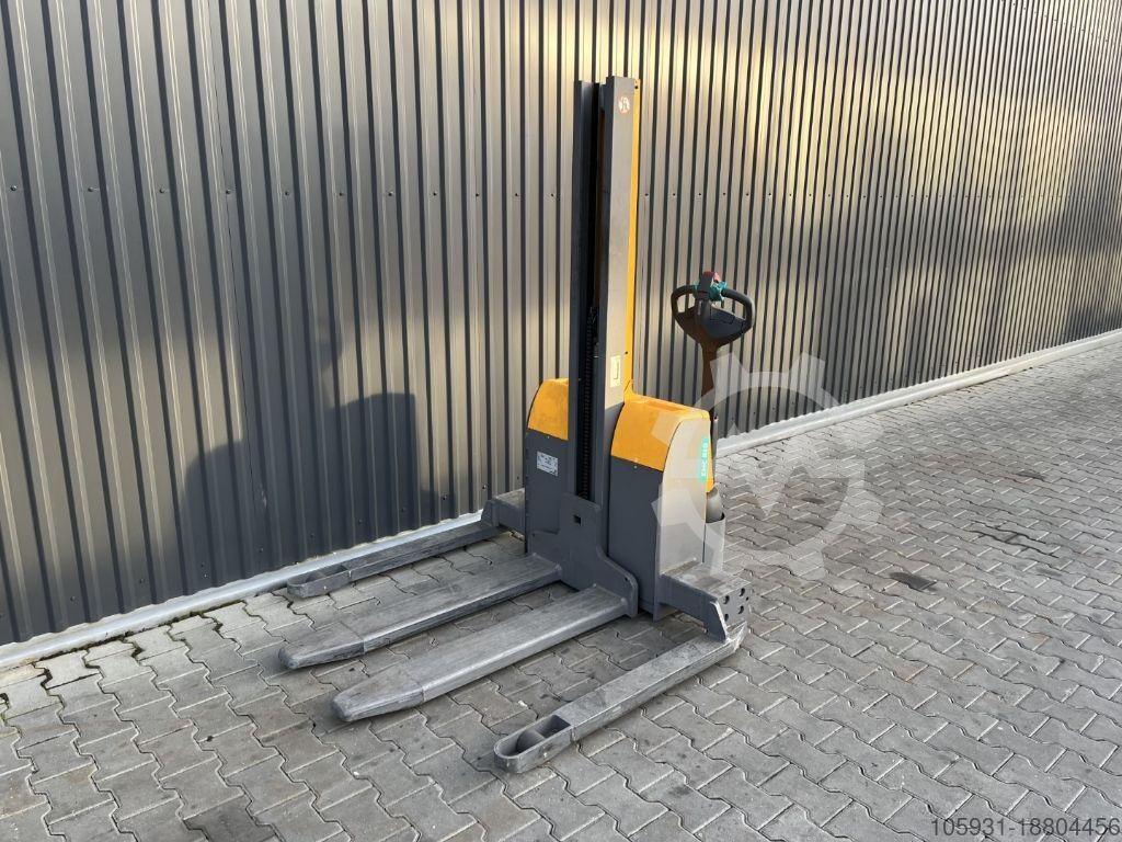 used Pedestrian Stacker Jungheinrich EMCB10 for sale - Werktuigen