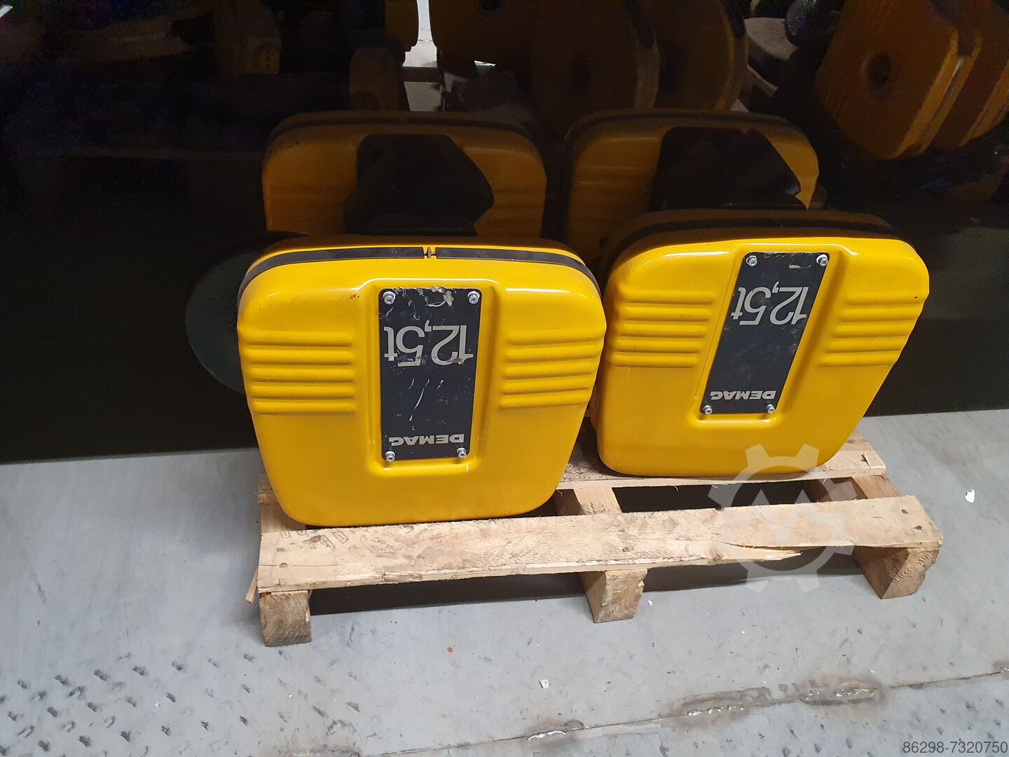 Ex-Display Machine Bottom block P DH PK DK DC Demag for sale