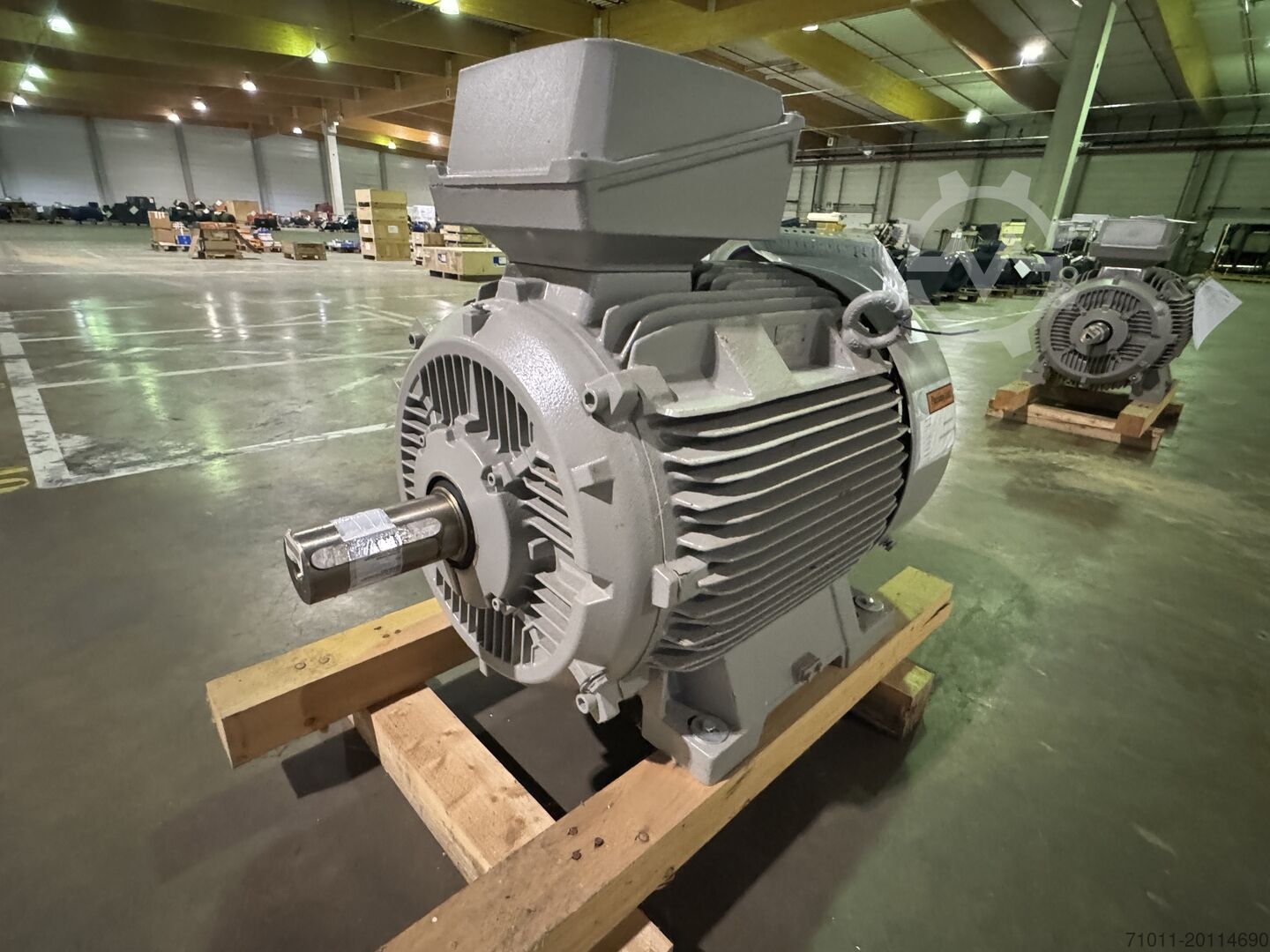 new Electric motor Siemens 1LE16033AD034AK4-Z for sale
