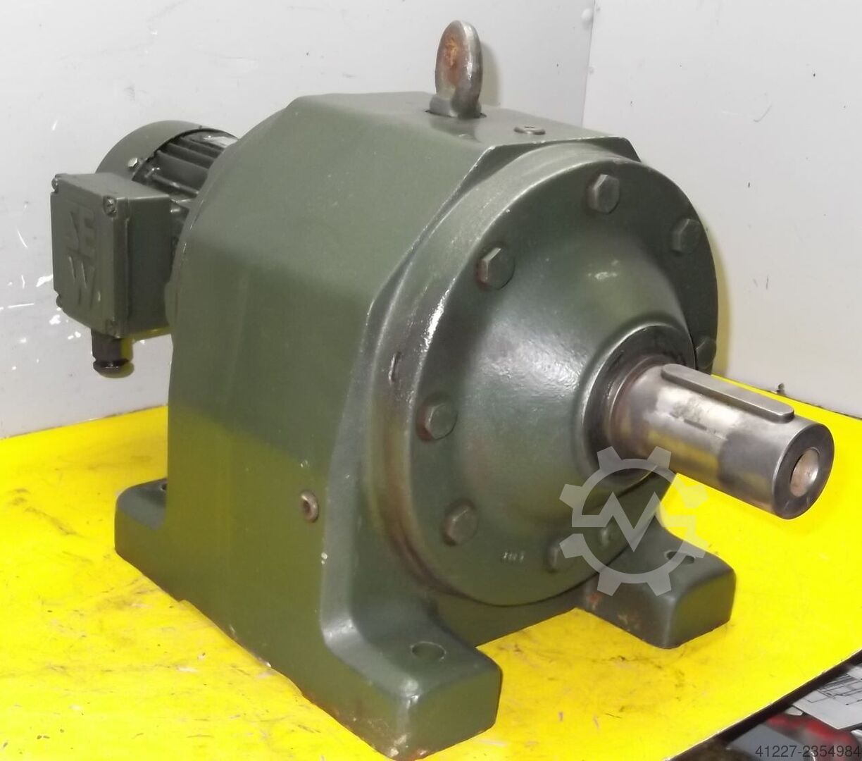 used Gear motor 0.25 kW 4 rpm SEW-EURODRIVE R803DT80N8 for sale ...