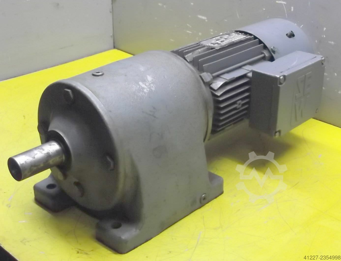 used Gear motor 0.55 kW 32 rpm SEW-EURODRIVE R60DT80K4BM/HF for sale ...