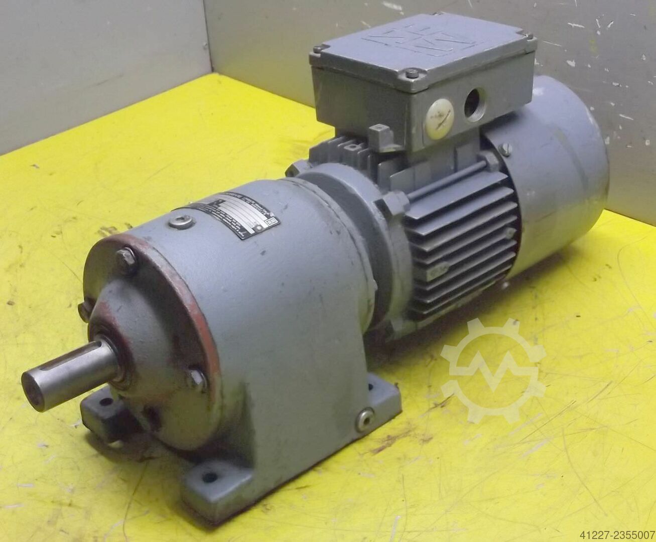 used Gear motor 0.25 kW 73 rpm SEW-EURODRIVE DFT71C4BA for sale