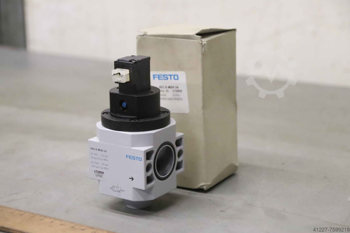 used Pneumatic valve Festo HEE-D-MIDI-24 for sale