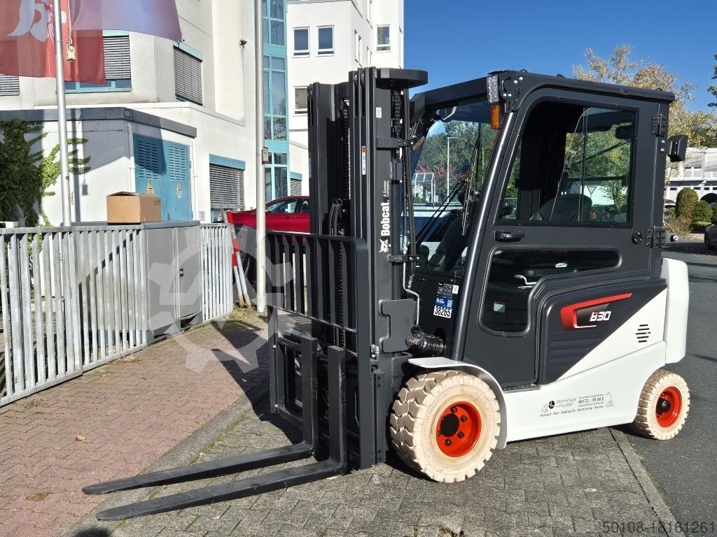 new Electric 4-wheel forklift Bobcat B30NS for sale