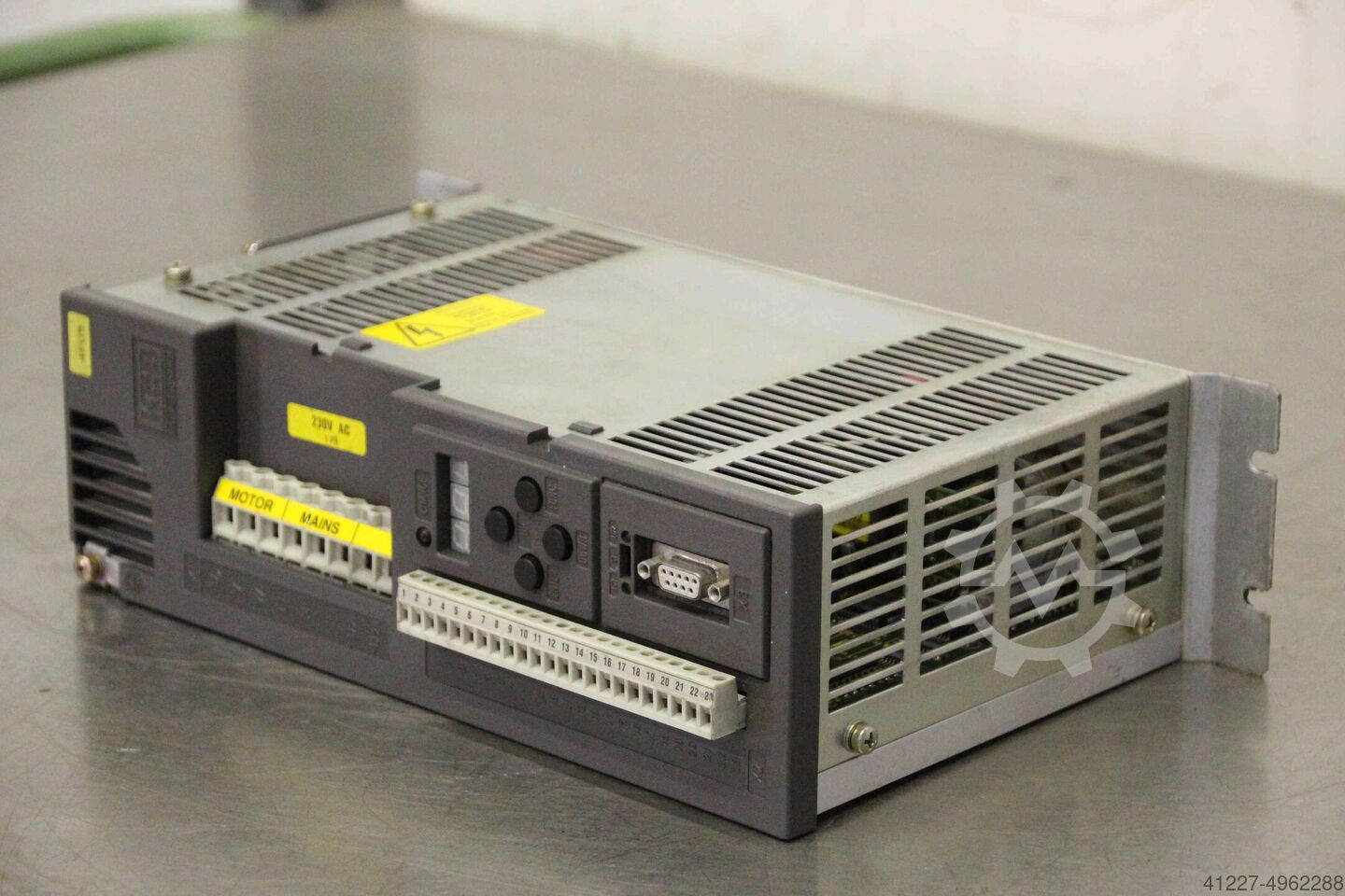 used Frequency converter 0.75 kW KEB .R01-1228 for sale - Werktuigen
